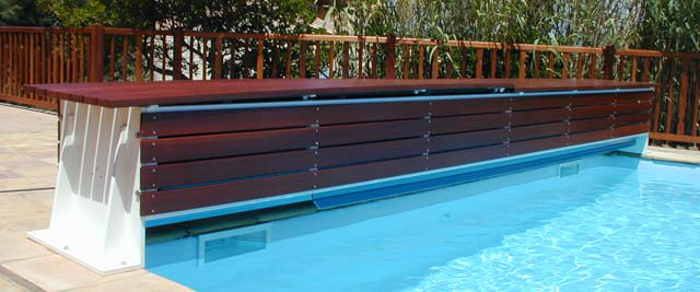 03-03_00_grando_Schwimmbadabdeckung_Oberflur_Blende_automatisch ...